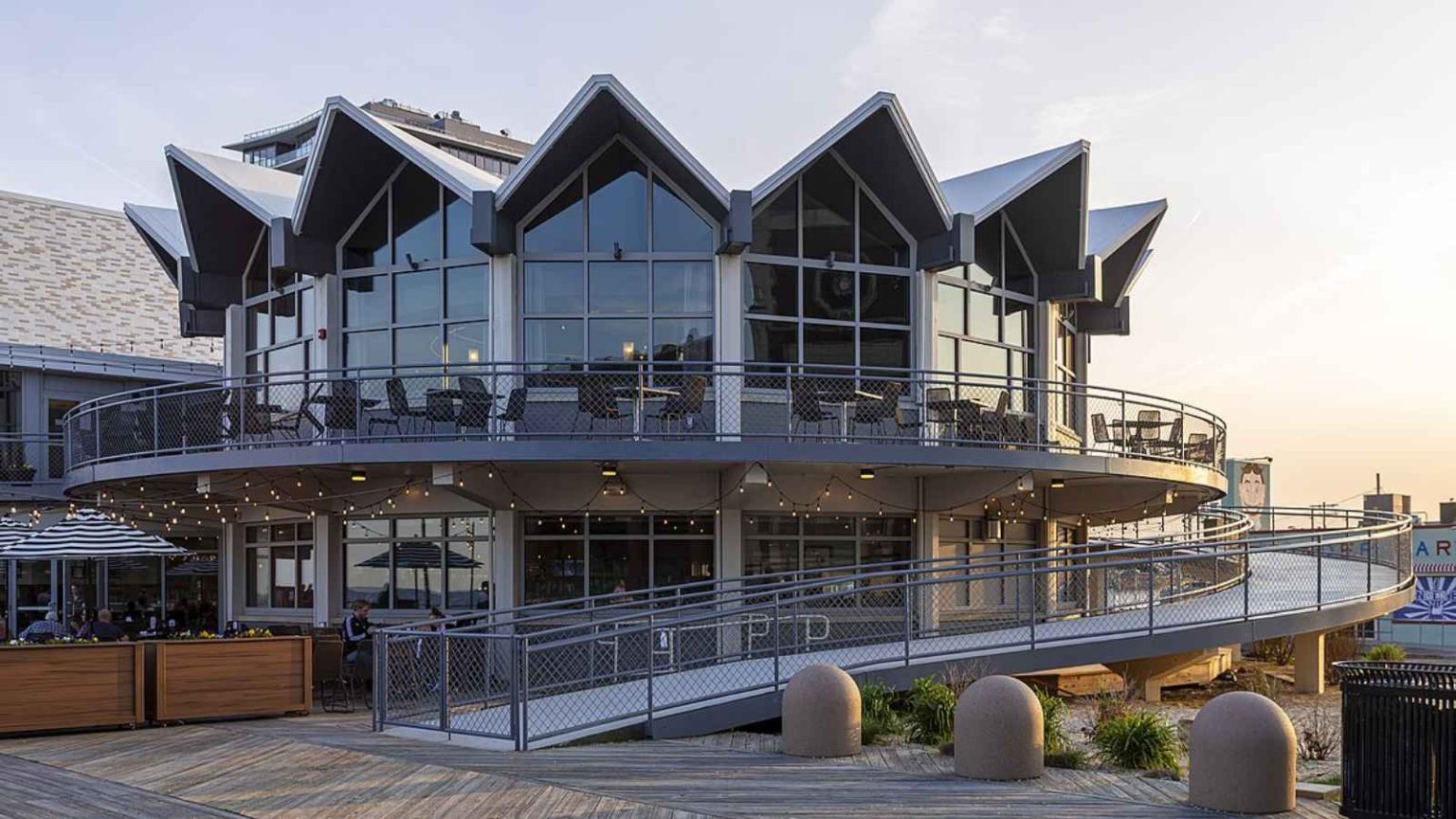 15 Closed Restaurant Chains We Miss and Wish Would Reopen