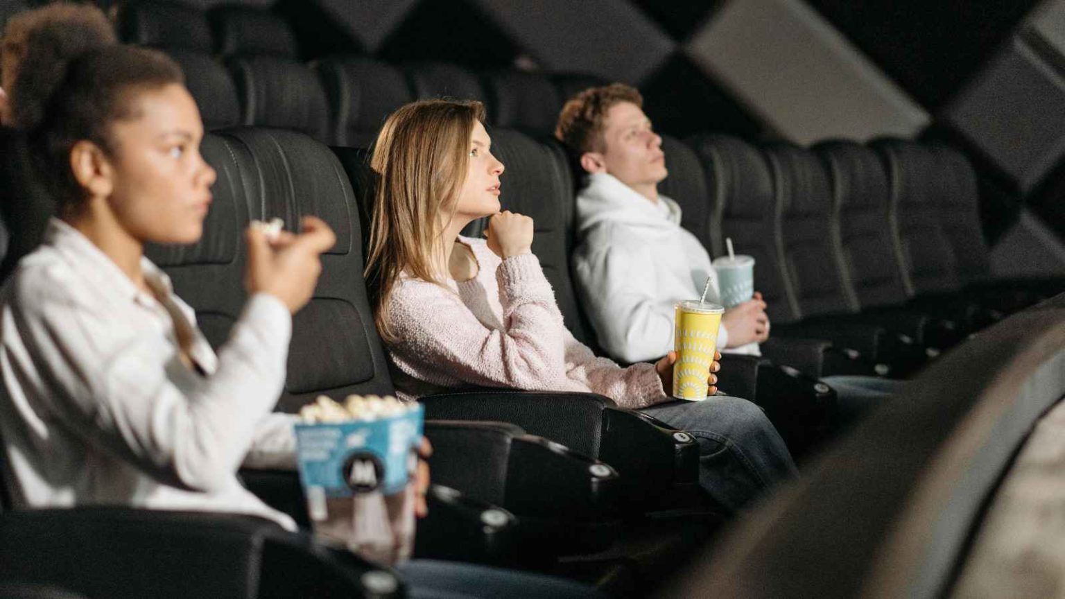 12 Rules of Movie Theater Etiquette That Everyone Should Follow