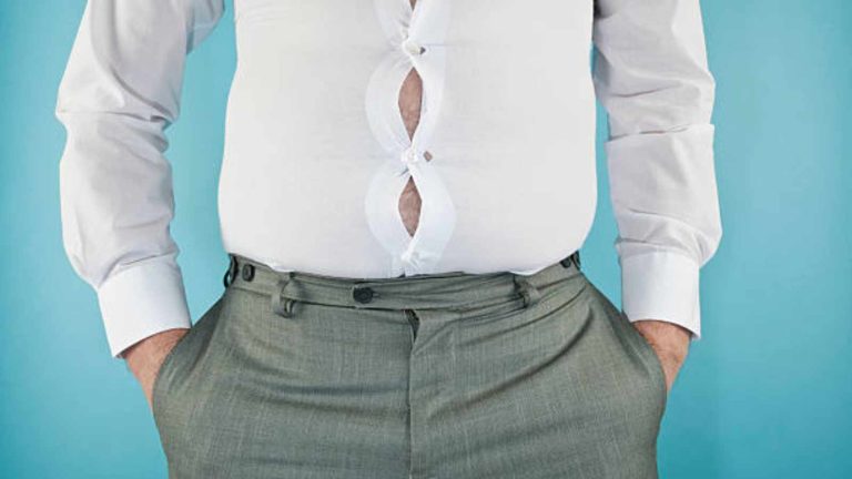 17 Fashion Mistakes That Instantly Age You – Here's How to Avoid Them!