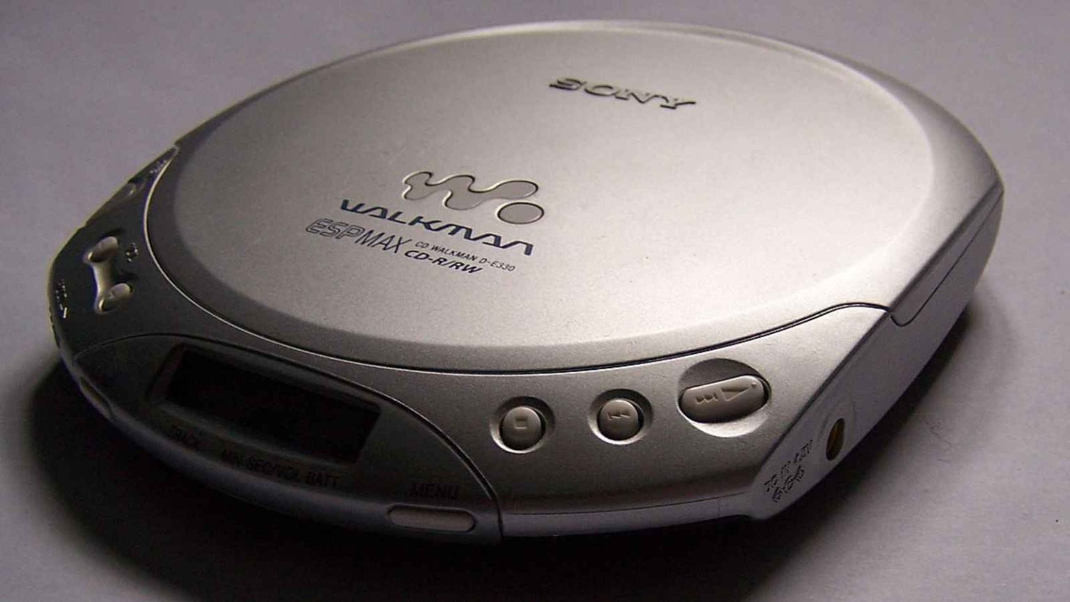 22 Iconic 90s Must-Haves That Are Now Gone Forever